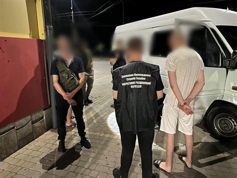 НА ЗАКАРПАТТІ ЗАТРИМАЛИ ПЕРЕПРАВНИКА З «КЛІЄНТОМ 24 річного жителя села Нанково що на