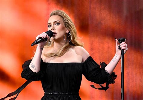 Voks Radio Jogja Adele Kembali Umumkan Hiatus