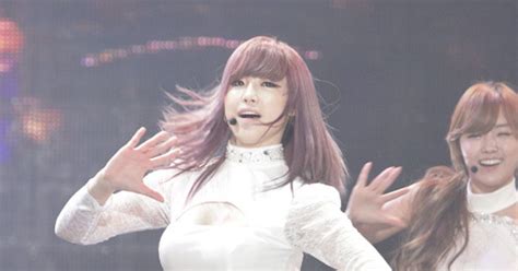 [포토엔]시크릿 전효성 시선 사로잡는 격한 S라인