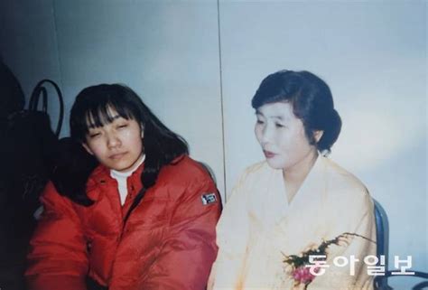 [단독]한강 “전쟁으로 날마다 죽음 실려나가는데 무슨 노벨상 잔치냐”