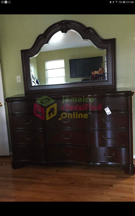 For Sale King Size Bedroom Set Slightly Used Half Way Tree