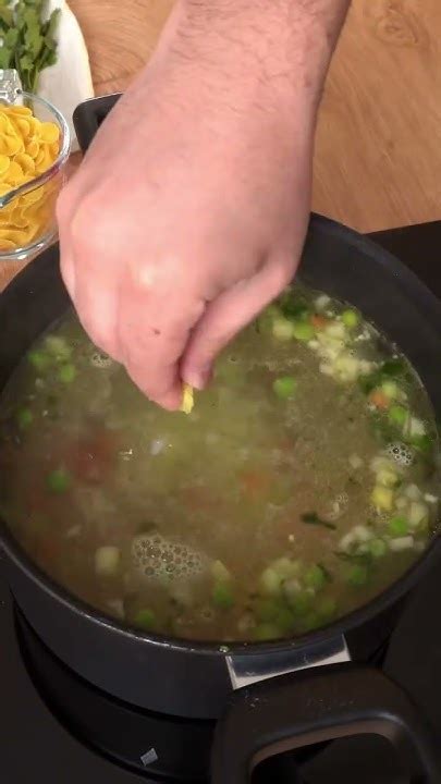 شوربة الخضار بالدجاج والمكرونة Chicken Noodle Soup وصفات صحية عمر عربي Shorts Youtube