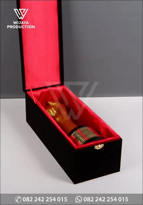 Piala Juara Turnamen Sains Data Nasional 2023