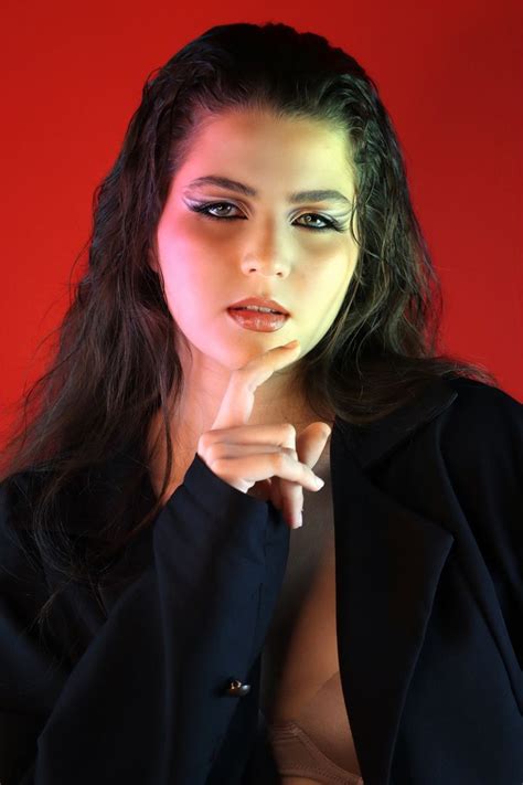 Ensaio Fundo Vermelho