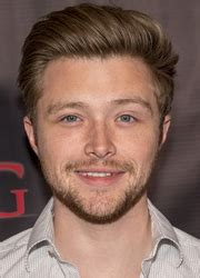 Sterling Knight Biographie Carrière Et Filmographie Hypnoweb