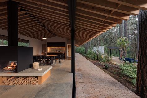 Estudio Atemporal Spread Out Mexican House To Preserve The Forest