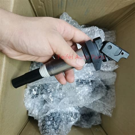 1 шт. 12138616153 Катушка зажигания для BMW E81 F22 F23 E46 E90 F33 X3 ...