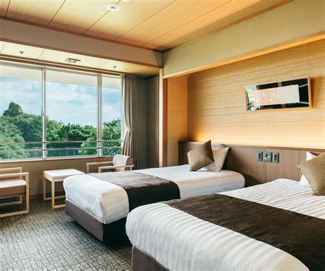 【公式】亀の井ホテル 富田林｜獄山山頂に建つ温泉ホテル