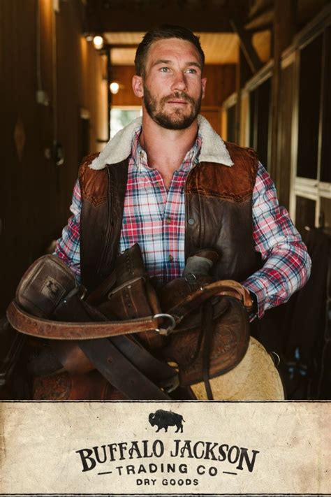 Sherpa Vest Outfit For Men Mens Outfits Mens Outdoor Vest Leather Men