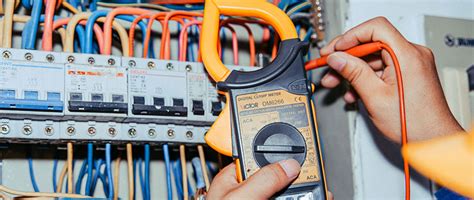 找电工就上e电工 全国电工上门服务平台 充电桩安装 电路检修 电工兼职 杭州益电工科技有限公司