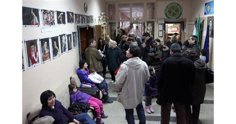 Дават помощите за първокласници без бележка от училище