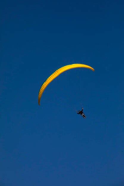 Premium Photo Paragliding Skydive Adventure Peru Miraflores Extreme Sport