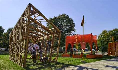 Globetrotters Own Antwane Lee Aia Teamed Up With The Building Brighter Futures Center For The