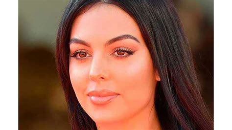 جورجینا، نامزد رونالدو زمانی که فروشنده لباس بود تصاویر