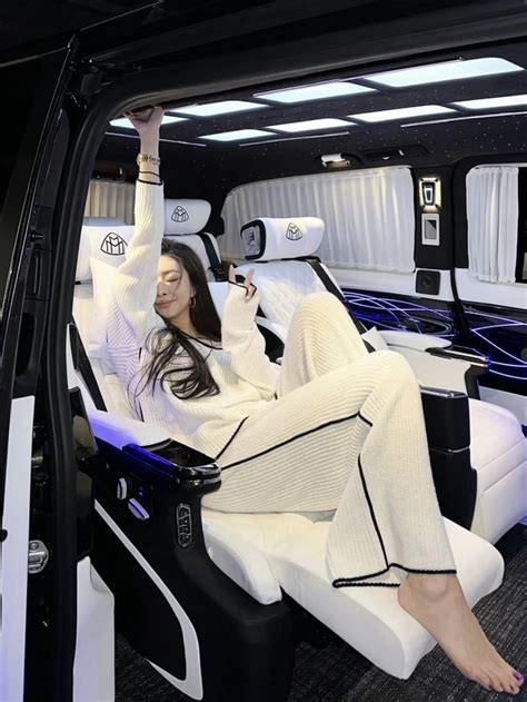 小鱼集（女神搬运工） Wuzhicheng Twitter