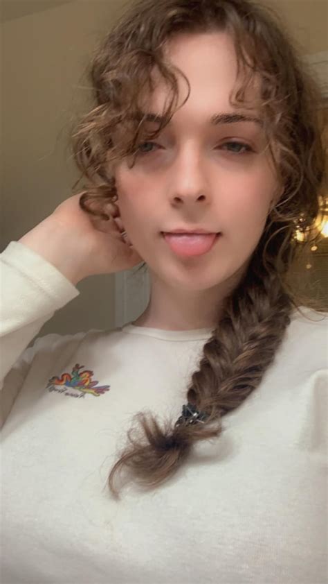 do y all like big 🍒 trans girls r transgoddesses