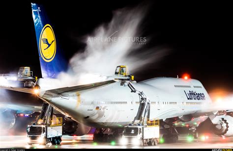 D Abyl Lufthansa Boeing 747 8 At Frankfurt Photo Id 846261 Airplane