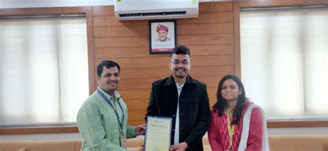 Dr Anuj Dwivedi On Linkedin Paruluniversity Alumnitalk