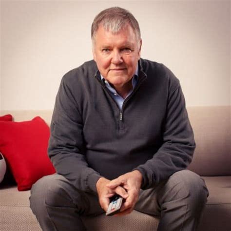 Clive Tyldesley Dynamic Sports Commentator And Speaker
