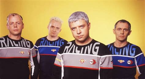 Комиссар Cкачать бесплатно в Mp3 слушать музыку онлайн группы Комиссар на портале Musify