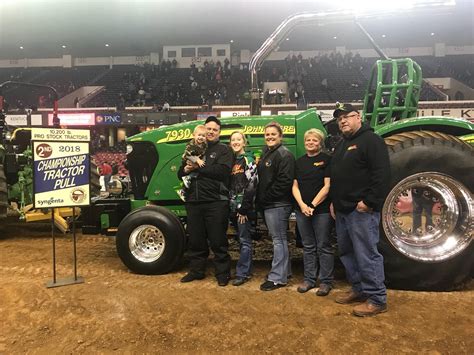 10 Minutes Of Classic John Deere Tractor Pulling Deere And Company