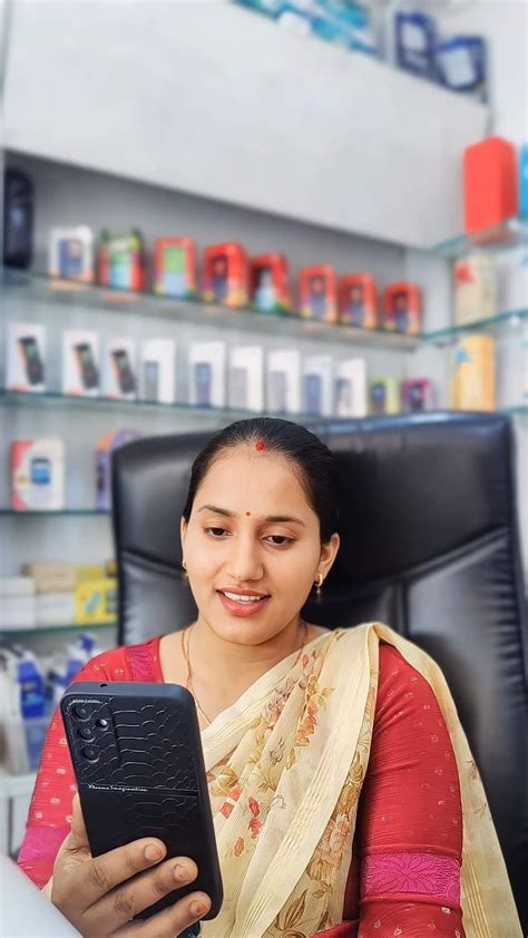 Pin By S K On Quick Saves Cute Couple Poses Beutiful Women Aunty