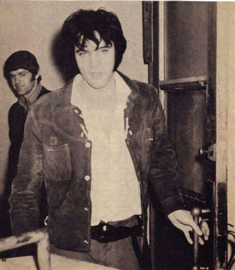 Elvis With Jerry Schilling Behind Him Elvis Presley Photos Elvis Presley Elvis