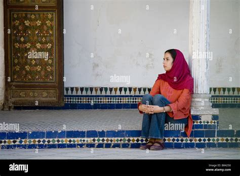 Zineb Oukach Banque Dimage Et Photos Alamy