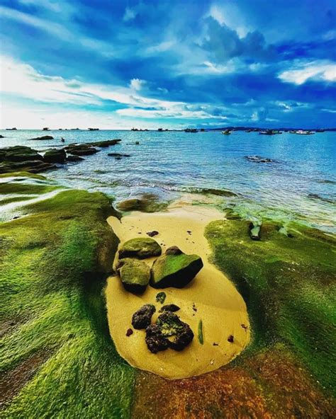 This Place Attracts Tourists With Its Pristine Natural Scenery Clear