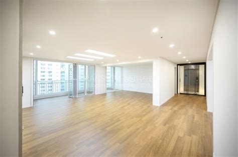 모던한 개방감 그리고 실용성 다산 플루리움 58평 인테리어 한샘리하우스 청담디자인 라이프스타일 슈퍼앱 오늘의집