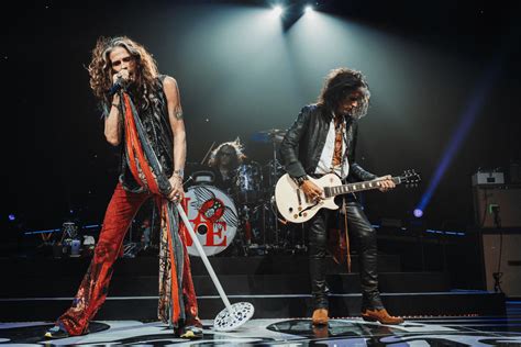 Steven Tyler Urges Tourists To Return To Maui After Devastating Fire