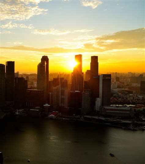 무료 이미지 수평선 하늘 태양 해돋이 일몰 지평선 햇빛 아침 새벽 시티 도시의 도시 풍경 도심 황혼 저녁 주황색 반사 푸른 해안가 고층