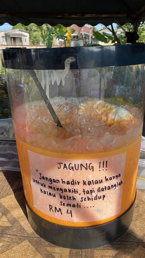Unik Penjual Minuman Tempelkan Kutipan Untuk Pelanggan Yang Putus Cinta