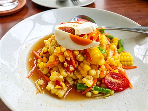 พื้นหลังตำข้าวโพดไข่เค็ม ตำไทย ส้ม รูปถ่าย และรูปภาพสำหรับดาวน์โหลดฟรี