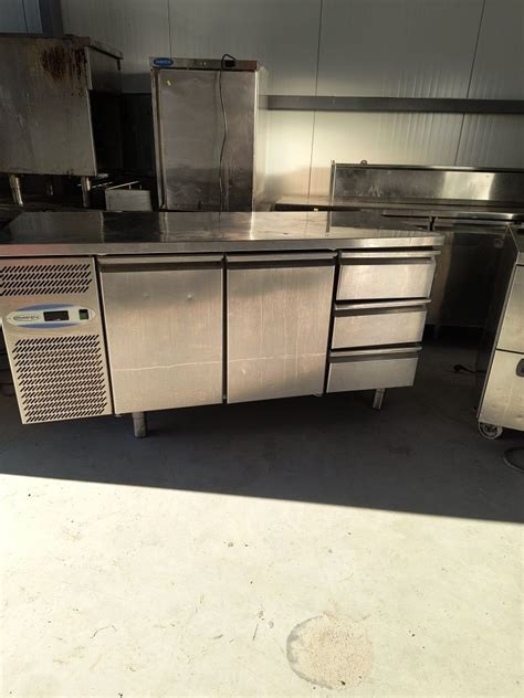 Хладилна маса от нула до 4 градуса с Боянци • Olx Bg