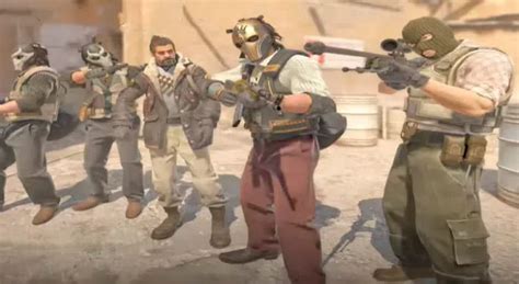 Mastering Left And Right Hand Switching In CS2