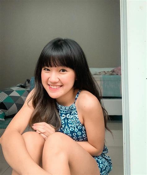Cindy Gulla Feet