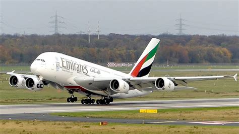 Amazing Emirates Airbus A380 Takeoff At Düsseldorf Airport Youtube