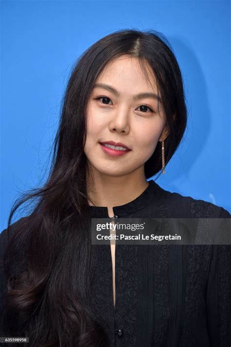 Actress Kim Min Hee Attends The On The Beach At Night Alone Photo Fotografia De Notícias