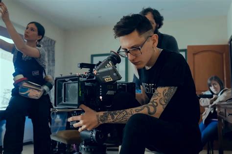 Facundo Ballve El Director Detrás De Los Videoclips Del Género Urbano