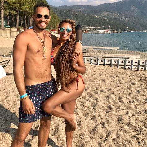 Chenoa Maxwells Feet