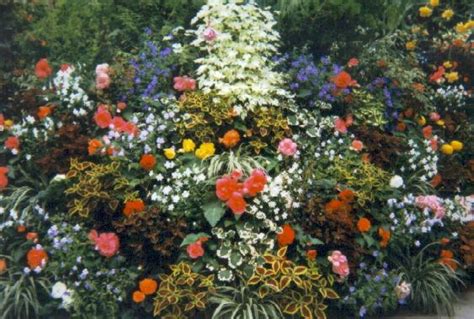 გაზაფხულის დღესასწაულები