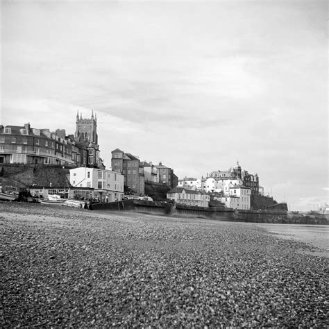 strange foreground focus effect yashica d r analogcommunity