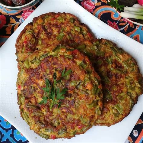 طرز تهیه کوکو لوبیا سبز بدون سیب زمینی بدون گوشت