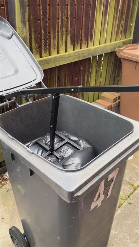 Wheelie Bin Compactor And Rubbish Press The Orginal Bin Boosters® L