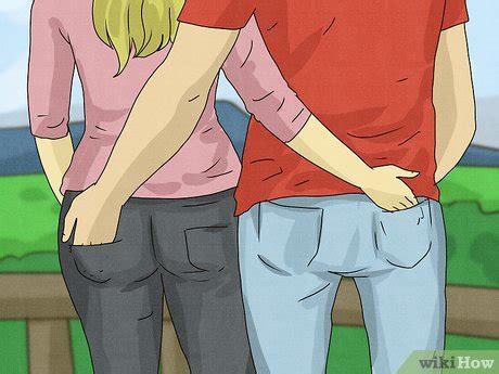 Types Of Hugs And What They Mean Friendly Romantic Or Polite