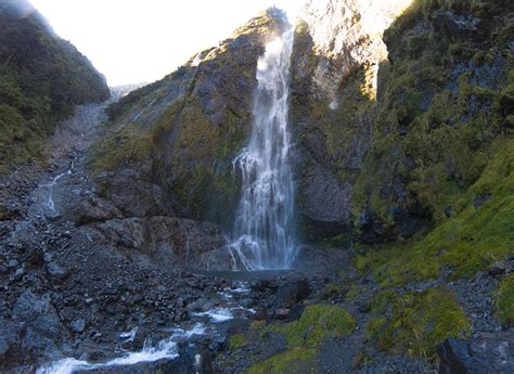 Hiking To Devils Punchbowl Falls A Stunning Waterfall In Arthurs
