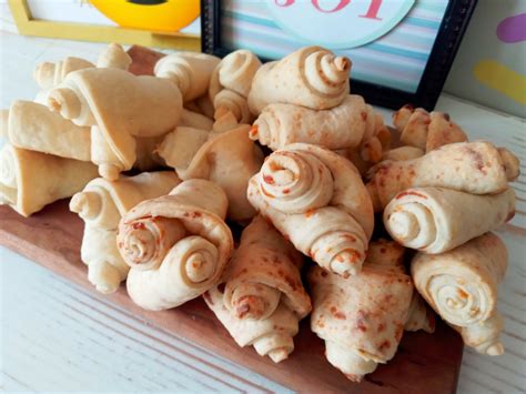 Cuernitos De Grasa Argentinos Con Video Receta My Dulce Truco By Reina