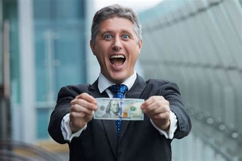 Tak Henti Disanjung 5 Weton Cerahnya Masa Depannya Terus Berlanjut