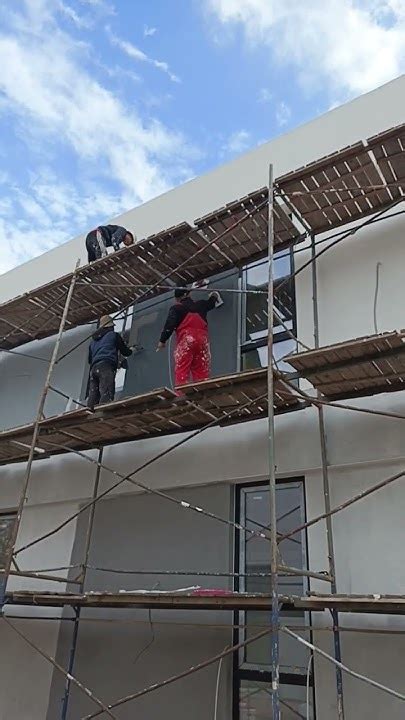 Заканчиваем утепление и отделку фасадов дома наносим декоративную штукатурку Ceresit Ct60